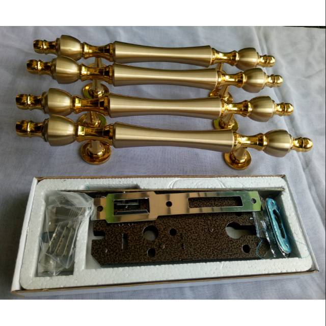 House Door Handles/House Door Handles/DAHLIA Lock set Door Handles ...
