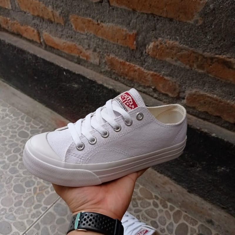 Basic white original basic all white basic full white | Shopee Malaysia