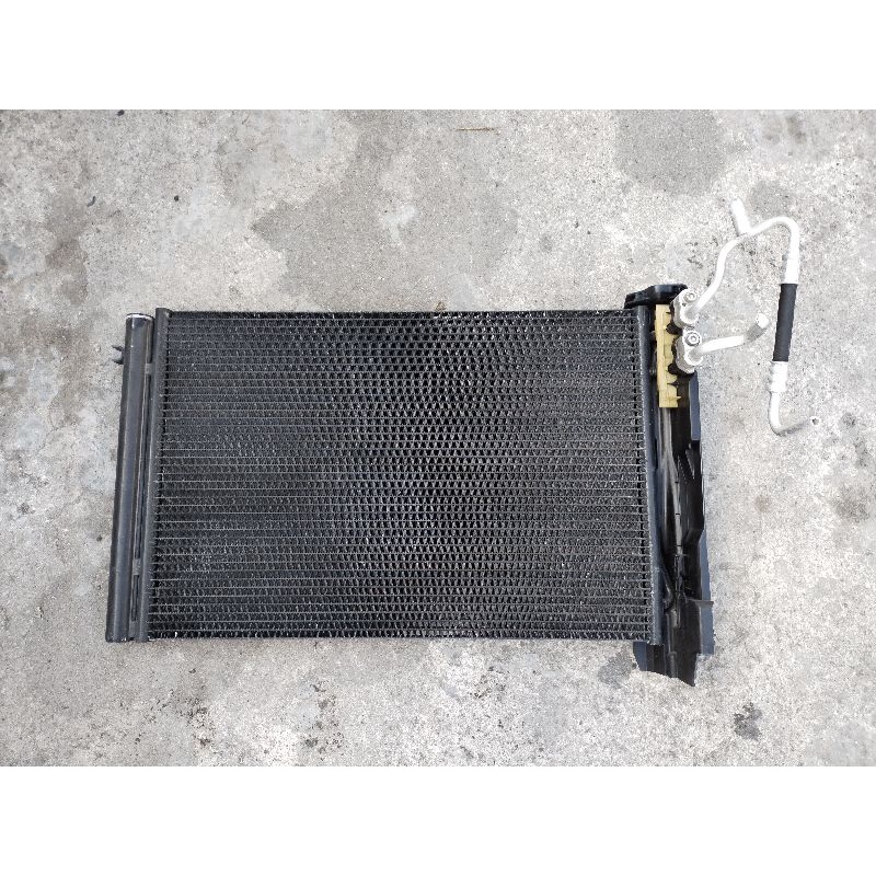BMW E90 aircond condenser original BMW 2 week warranty | Shopee Malaysia