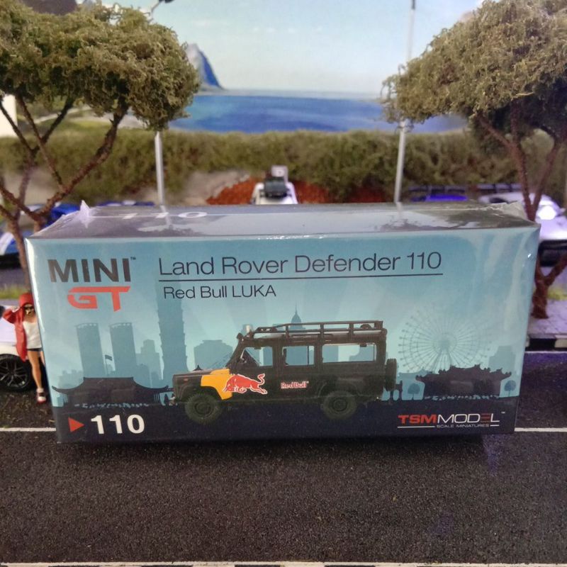 Mini GT Land Rover Defender 110 Red Bull Wound Racing Livery Black ...