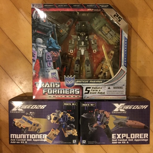 Hasbro Transformers Universe Bruticus Maximus Combiner with Fans ...