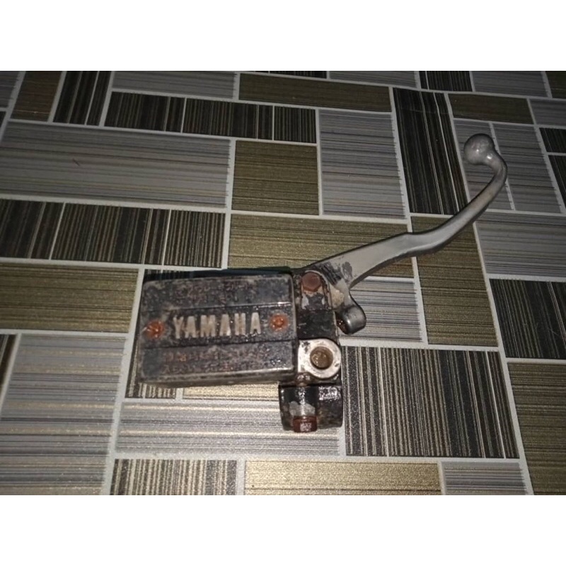 Yamaha RD250/350 ypvs Pump brek depan original motor terpakai perlu ...