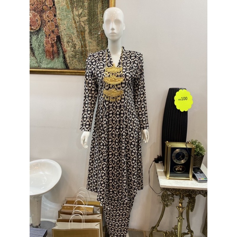 Kebaya Klasik Eksklusif / Baju Raya 2021 Kurung Riau Kurung Moden ...