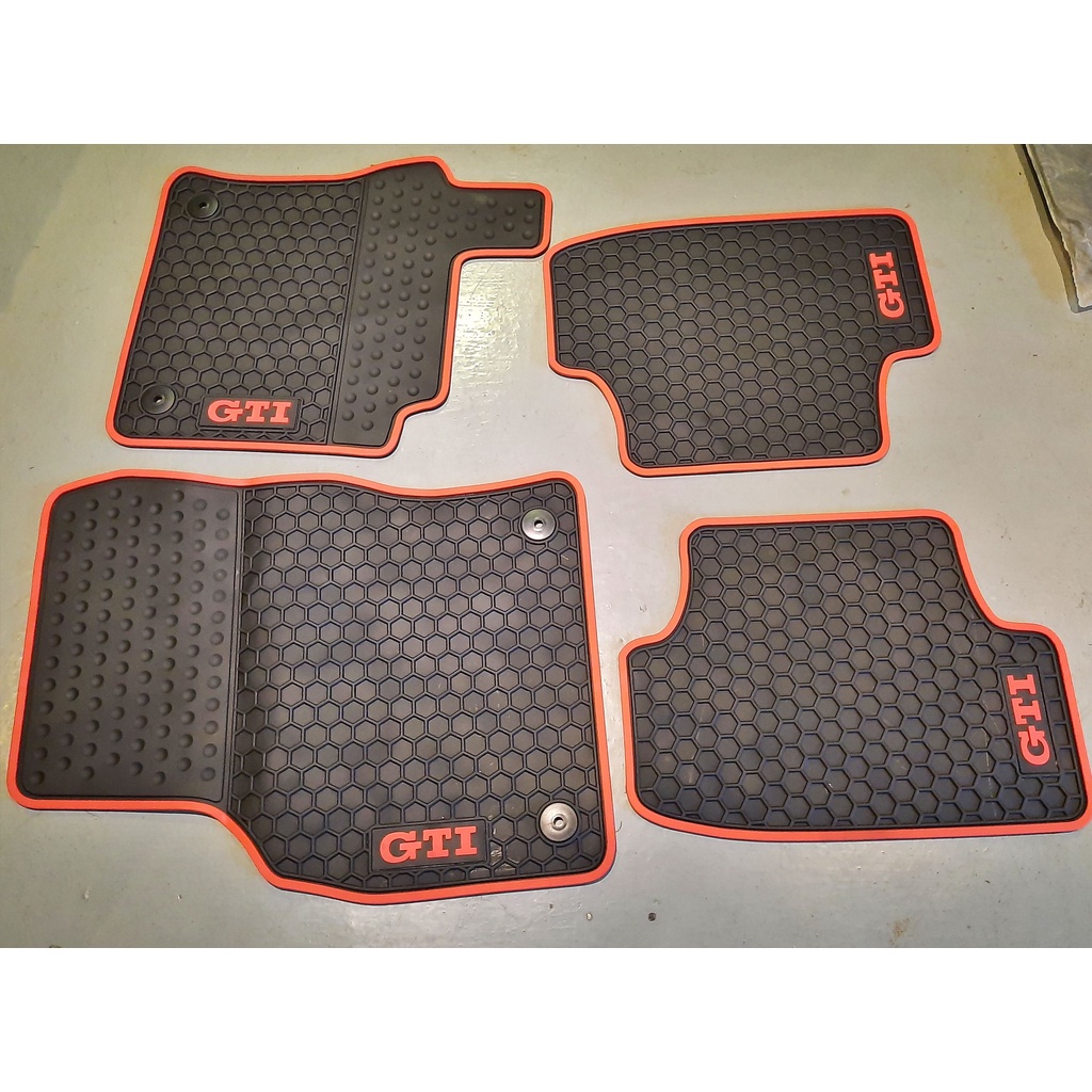 VW Golf 7 GTI Red And Black Rubber Carpet | Shopee Malaysia