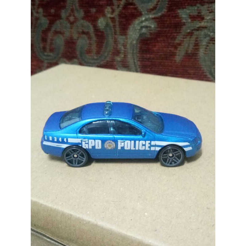 Hot Wheels Ford Fusion Patrol Car ( Batman 5 pack ) | Shopee Malaysia