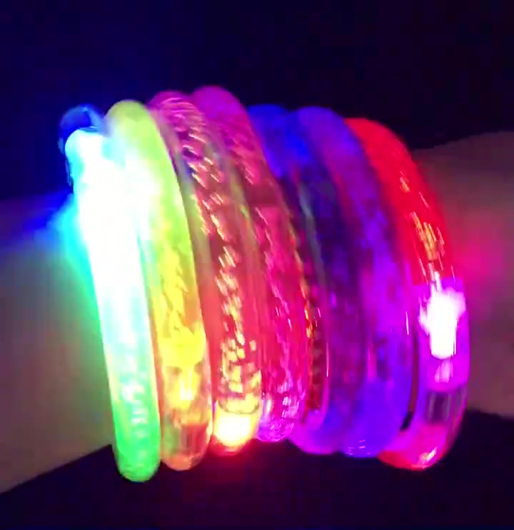 LED Light Up Flashing Party Bracelet/ Random Color Glow In The Dark Fluorescence Neon Bangle ...