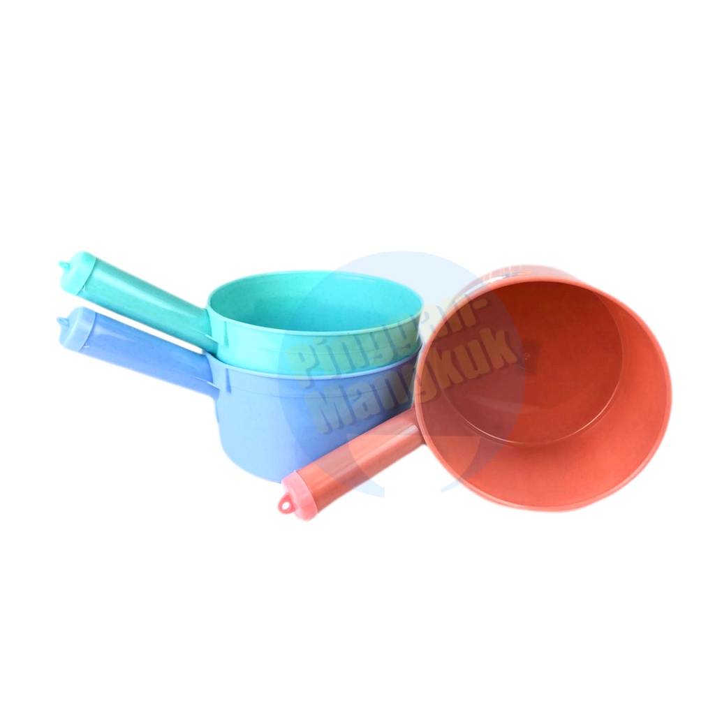 Plastic Water Dipper, Water Ladle, Gayung Air | Shopee Malaysia