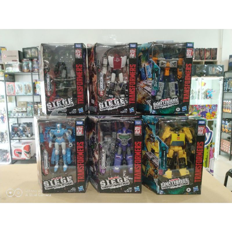 Transformers War For Cybertron SIEGE / EARTHRISE Deluxe HOUND RED ALERT ...