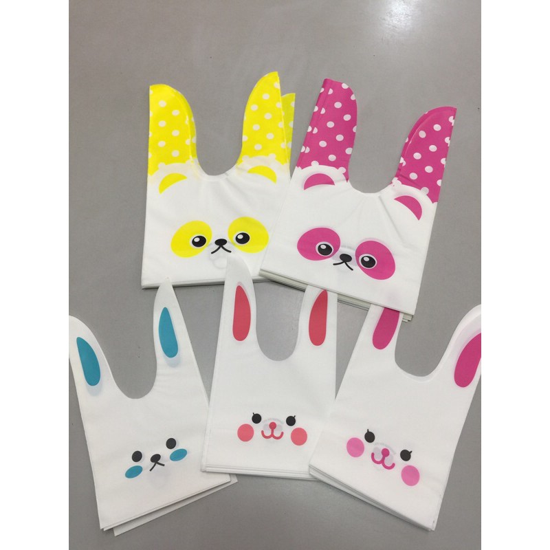 Doorgift bag candy bag cartoon ada 2 size medium and small | Shopee ...
