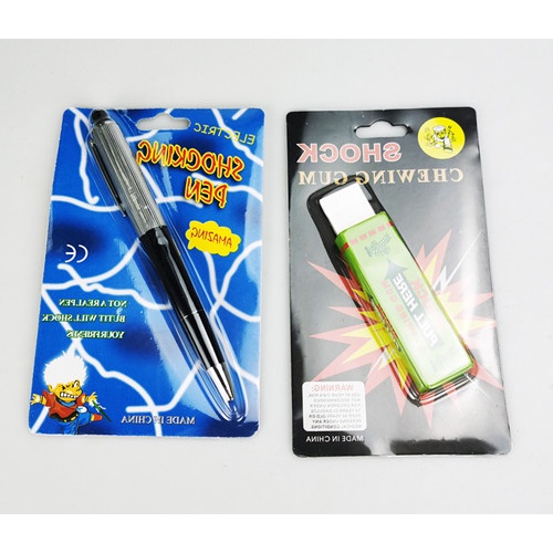 Mainan rumit dengan pen artifak elektrik mengunyah gula-gula getah ...