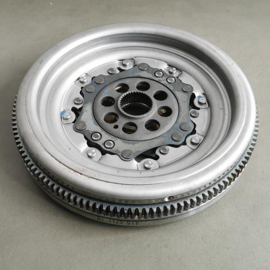 06K105266A DUAL MASS FLYWHEEL FOR VOLKSWAGEN GOLF GTI MK7 PASSAT B8 2.0 ...