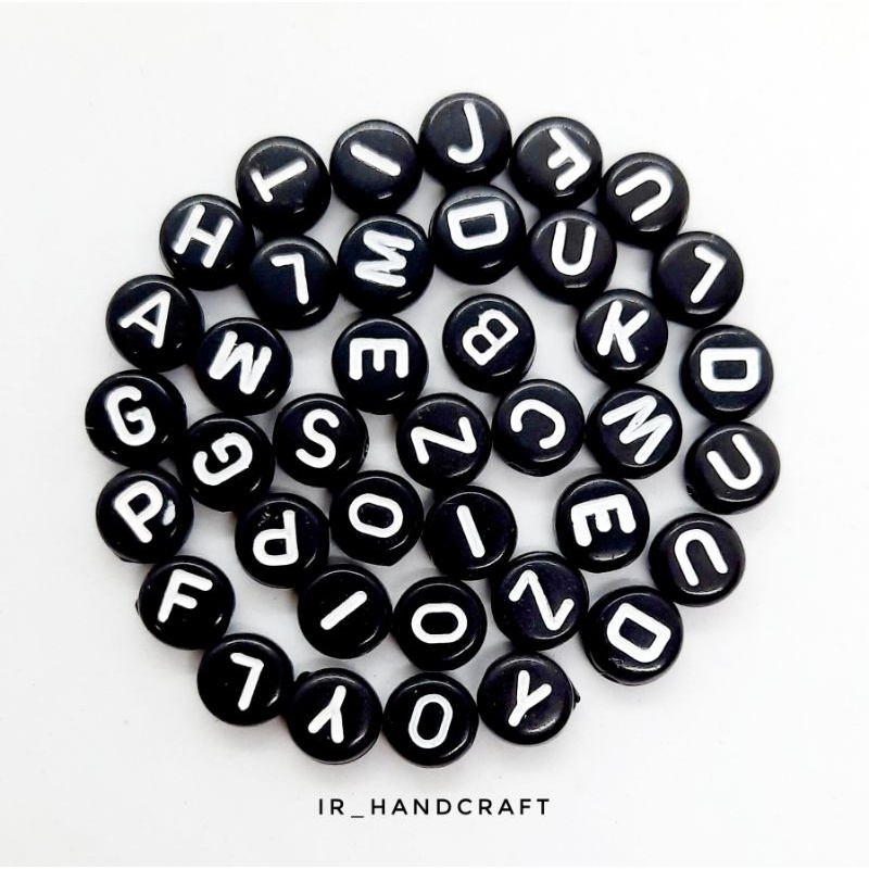 Alphabet Beads Manik Abjad Bulat Hitam Tulisan Putih Mix A-Z | Shopee ...