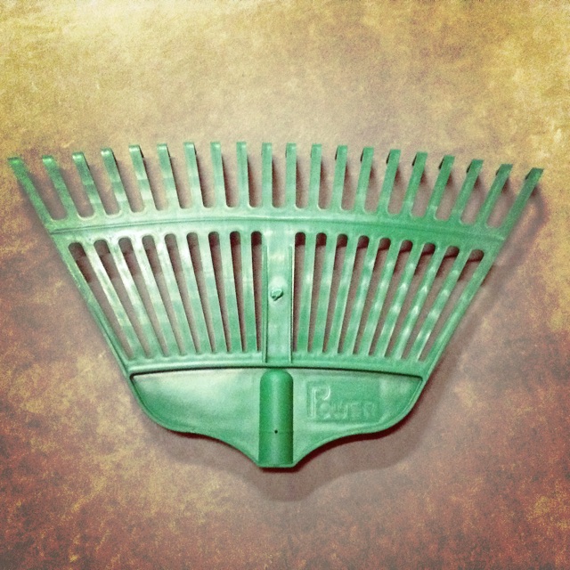 Pvc grass rake/lawn rakes | Shopee Malaysia