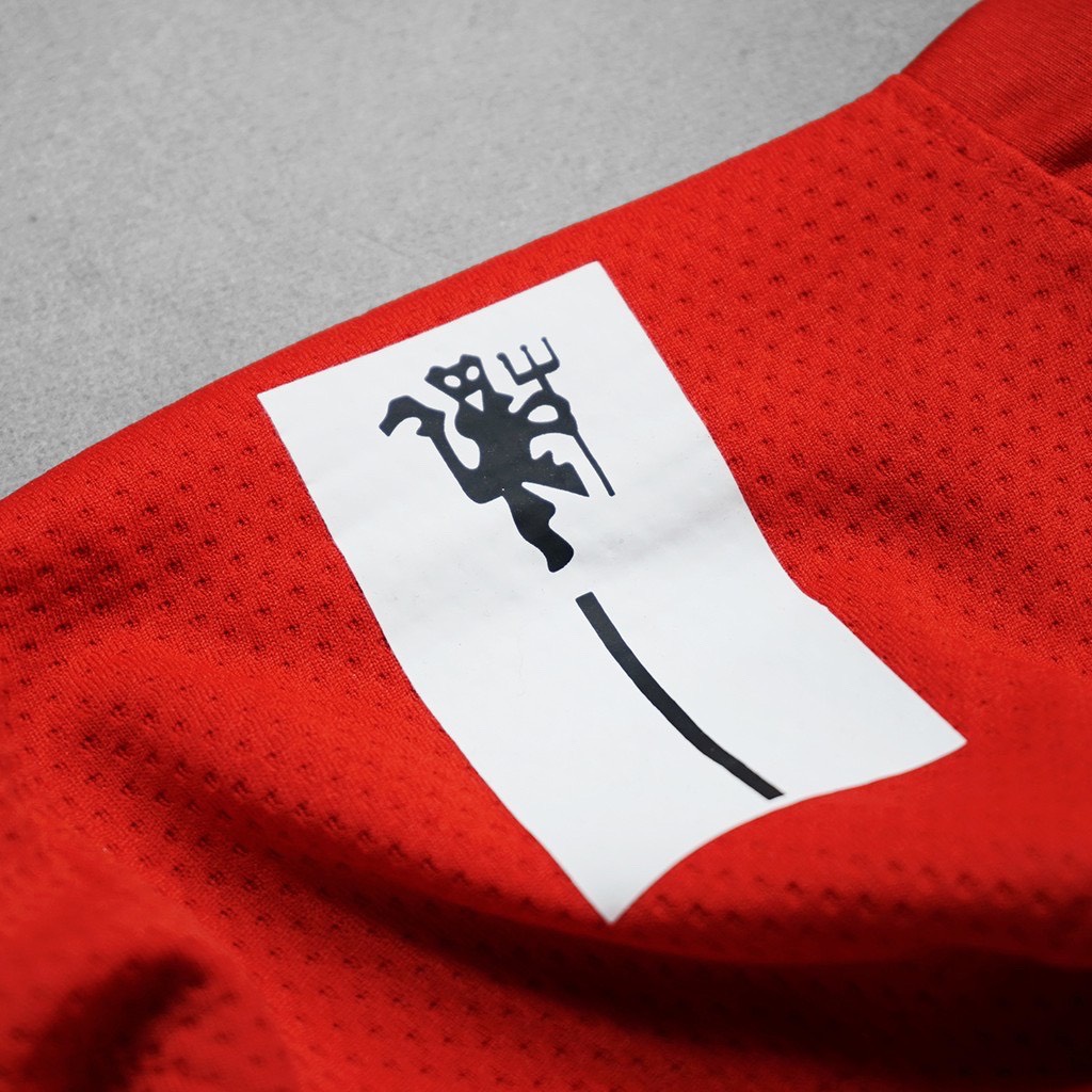 Manchester United home football, soccer, soccer kit, MU red AIG 2007 ...