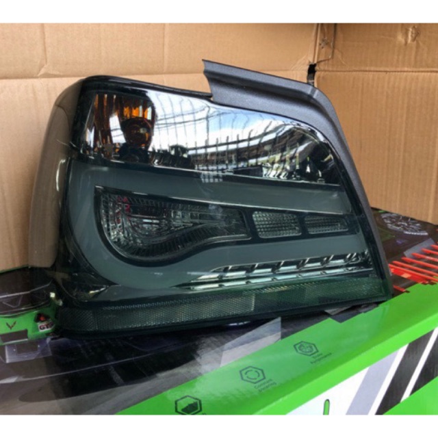 (2pcs) Waja Lightbar Smoke Tail Lamp (Audi) | Shopee Malaysia
