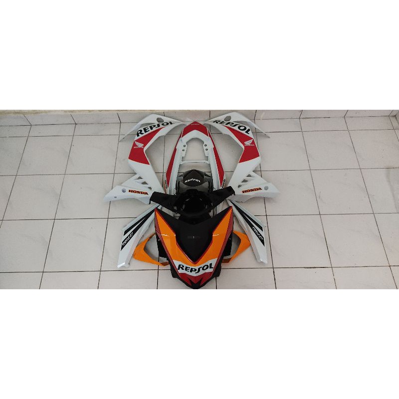 COVERSET OEM HONDA RS 150 REPSOL WHITE OREN 2018 | Shopee Malaysia