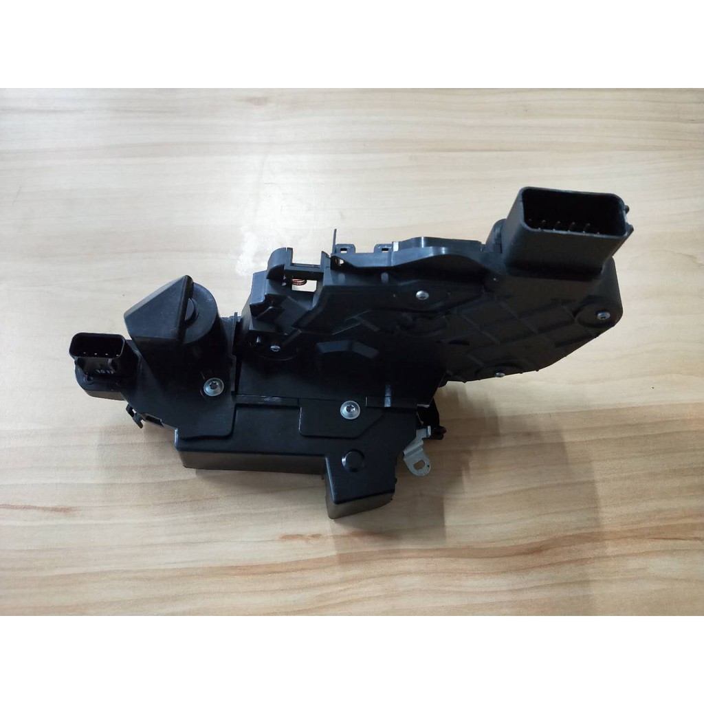 LR014100 LR014101 Door Lock Front Left / Right For Land Rover Discovery ...