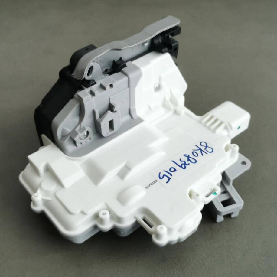 8K0839015 REAR LEFT SIDE DOOR LOCK DOOR LATCH FOR AUDI A4 A5 Q3 Q5 Q7 ...