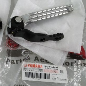 NVX NVX155 AEROX 155 REAR FOOTREST ASSY STEP + BRACKET SET RH RIGHT ...