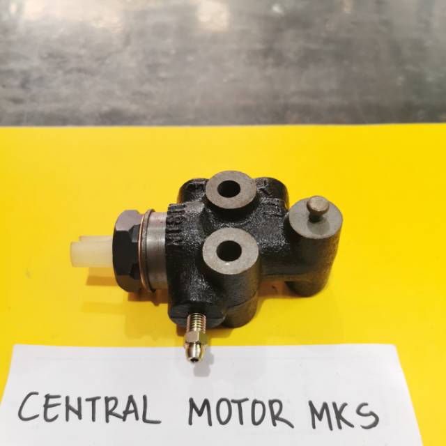 Toyota kijang grand brake fluid divider | Shopee Malaysia