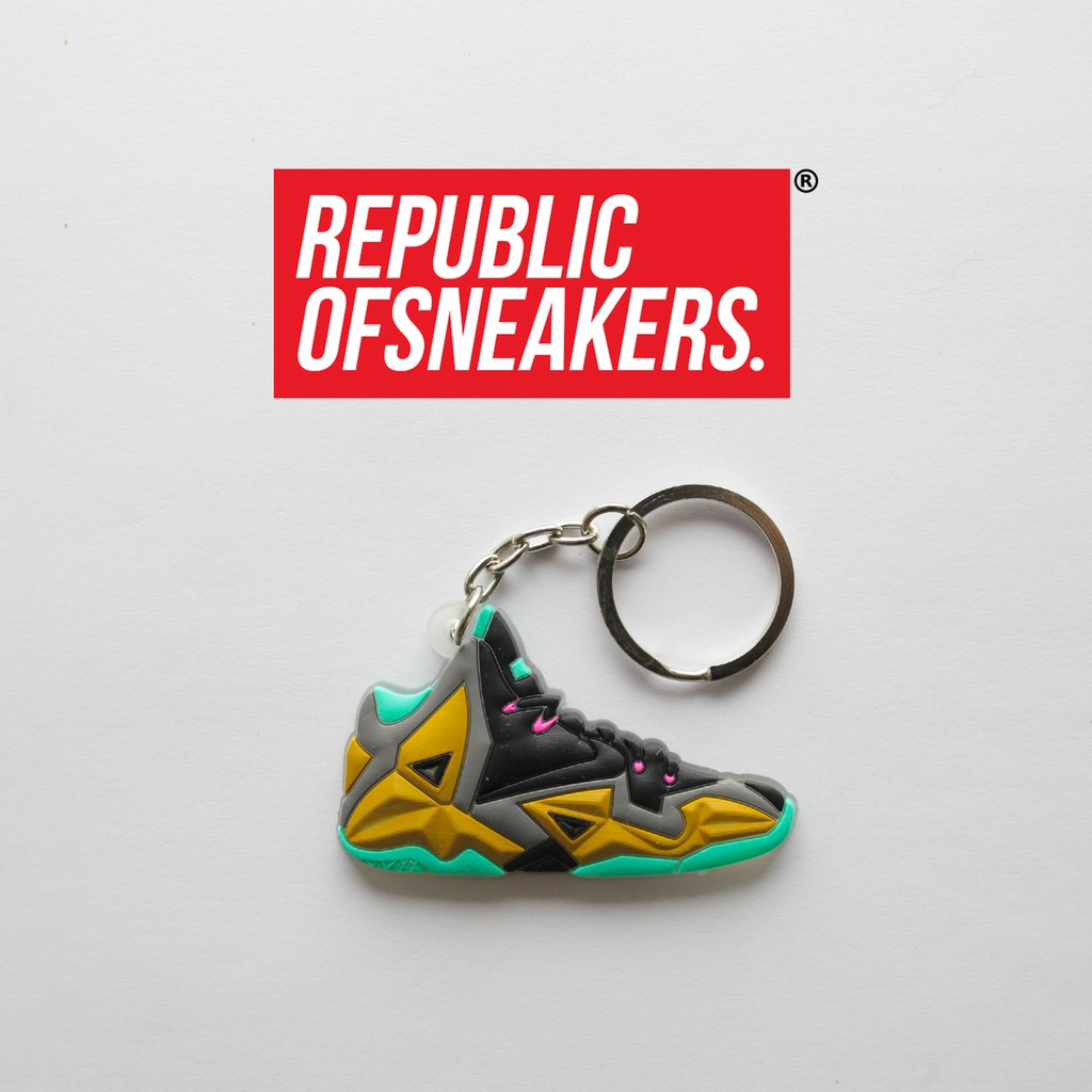[2D KEYCHAIN] NIKE LEBRON 11 (MIXCOLOUR) | Shopee Malaysia