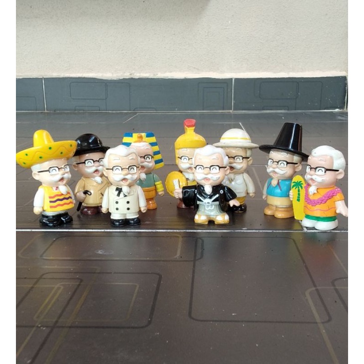 KFC vintage toy bundle | Shopee Malaysia