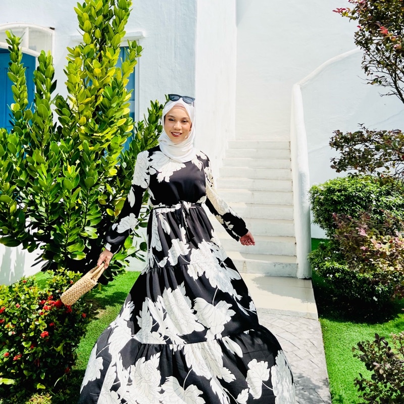 Cassie Black cream lock live RM70 | Shopee Malaysia