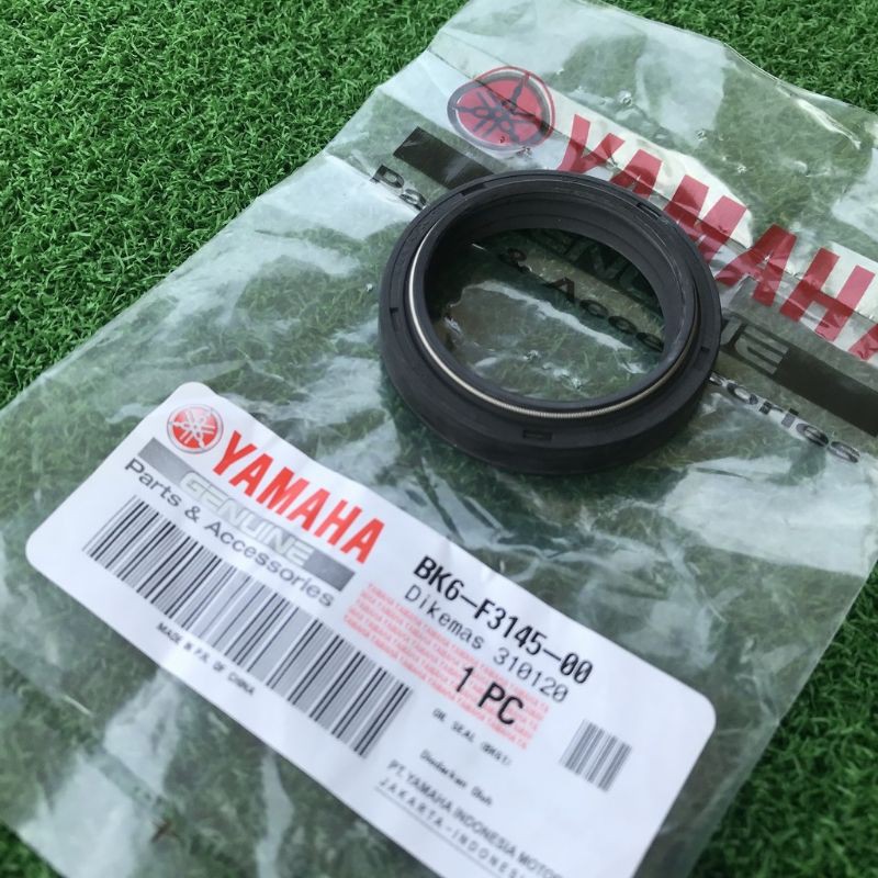 YAMAHA R25 NEW B48 BK6. OLD MODEL 45p R15 Fork Oil SEAL ORIGINAL 1PC ...