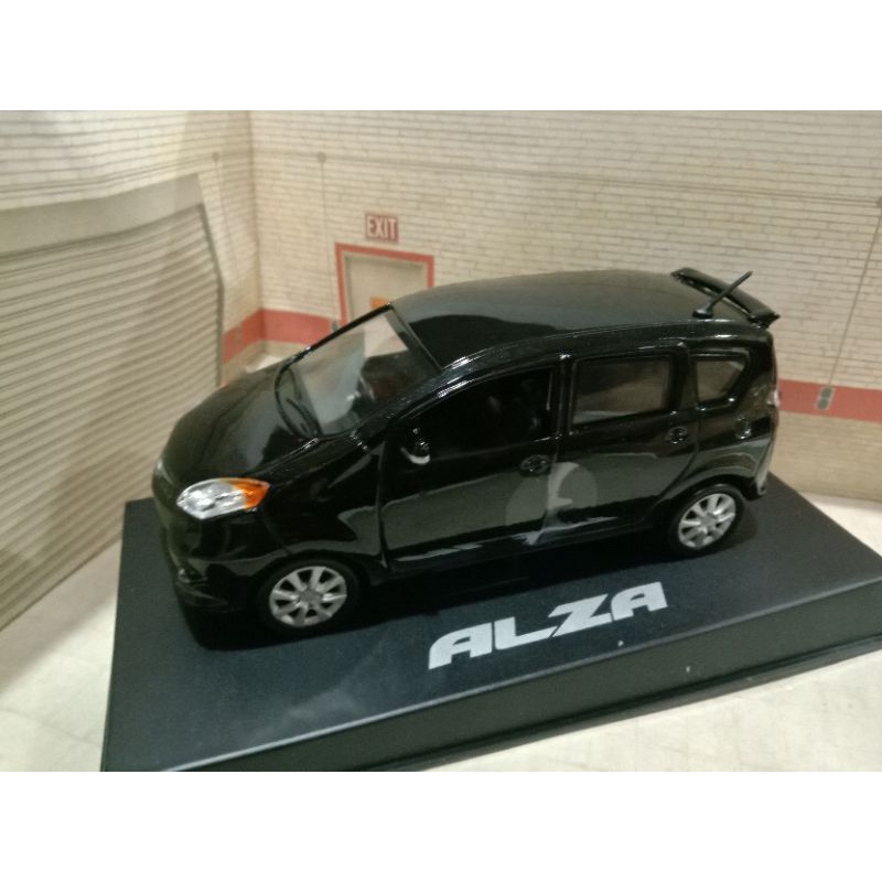 replika kereta alza silver ( limited edition ) | Shopee Malaysia