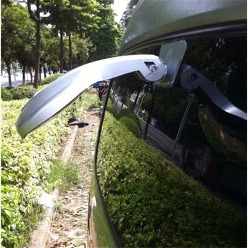 Automobile SUV off-road van large field of vision rear view reversing ...