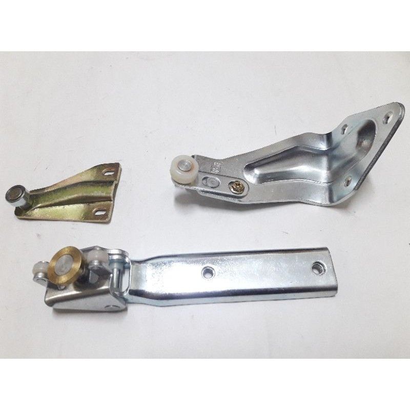 NISSAN VANNET C22 SIDE DOOR ROLLER SLIDING DOOR ROLLER TENGAH BUKA ...