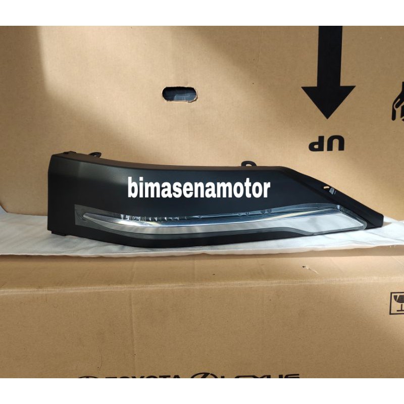 Innova venturer left front bodykit 76083 YP010 | Shopee Malaysia