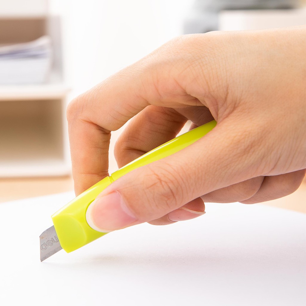 Deli Cutter E2020 Mini Cutter Blade Small Paper Cutter Knife School ...