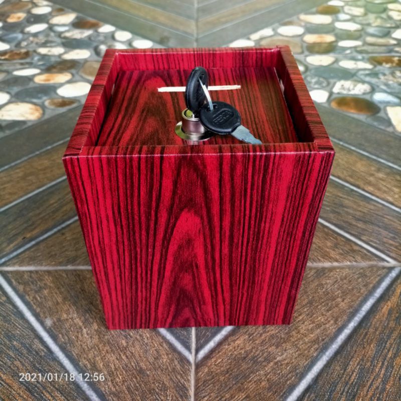 KAYU Old Wood Grain Box Piggy Bank With Key Birthday/Wedding Gift ...