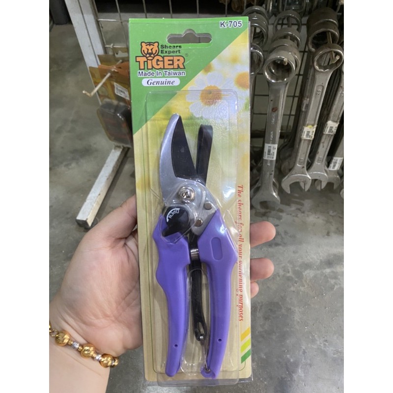 Gunting Pokok brand TIGER / Garden Prune Shear (8") | Shopee Malaysia