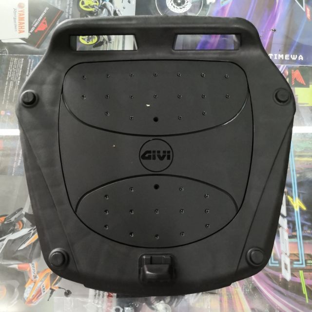 Givi MP70N BASE PLATE GIVI BOX BRACKET (Tapak kaki box Givi) | Shopee ...