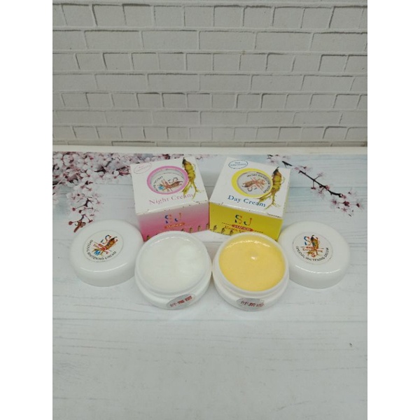 SJ GINSENG DAY & NIGHT CREAM (ONE) | Shopee Malaysia