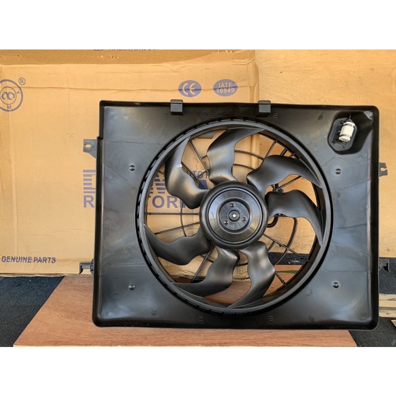 Radiatof Fan Motor Hyundai Sonata YF Kia Optima K5 25380-3R170 | Shopee ...