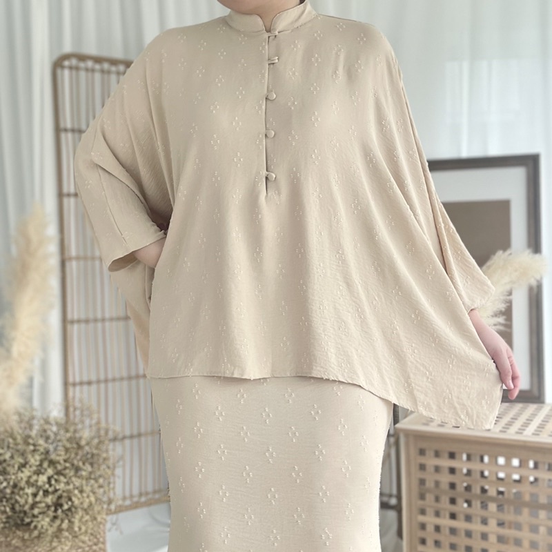 Naara Two Piece Kaftan Set Batwing Modern Kurung Plus Size Loose Fit Textured Raya XL 2XL 3XL ...