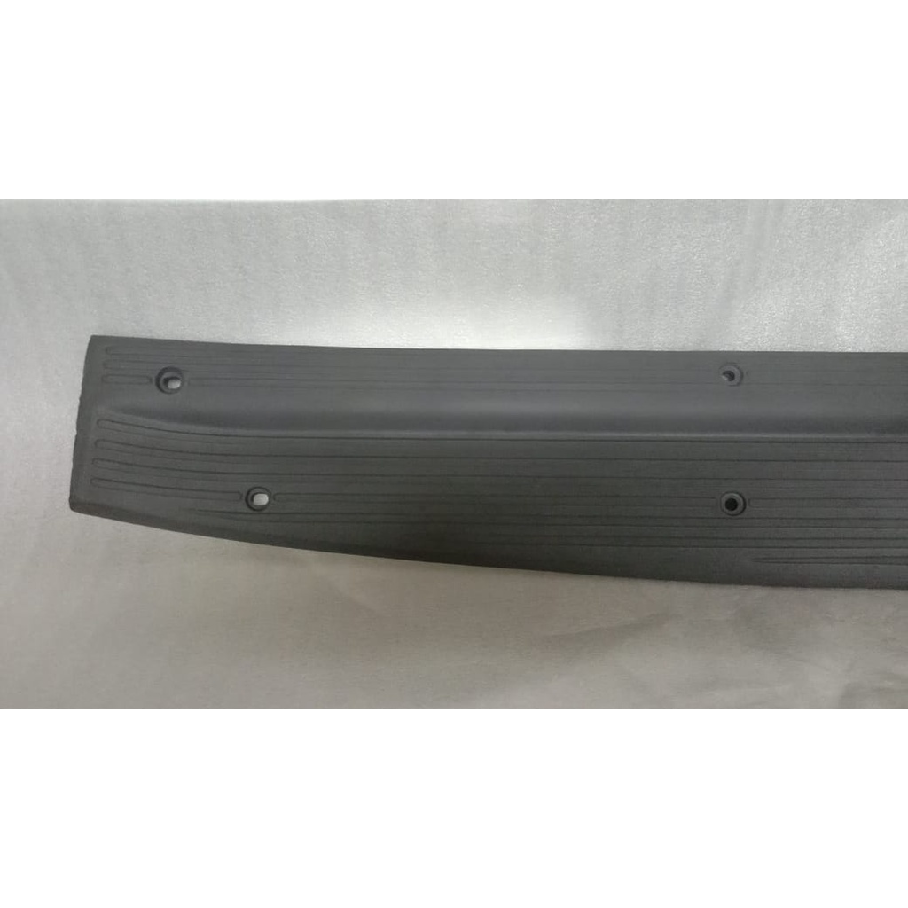 MERCEDES-BENZ VAN MB100 REAR BOOT TRIM STEP PLATE COVER (ORIGINAL ...