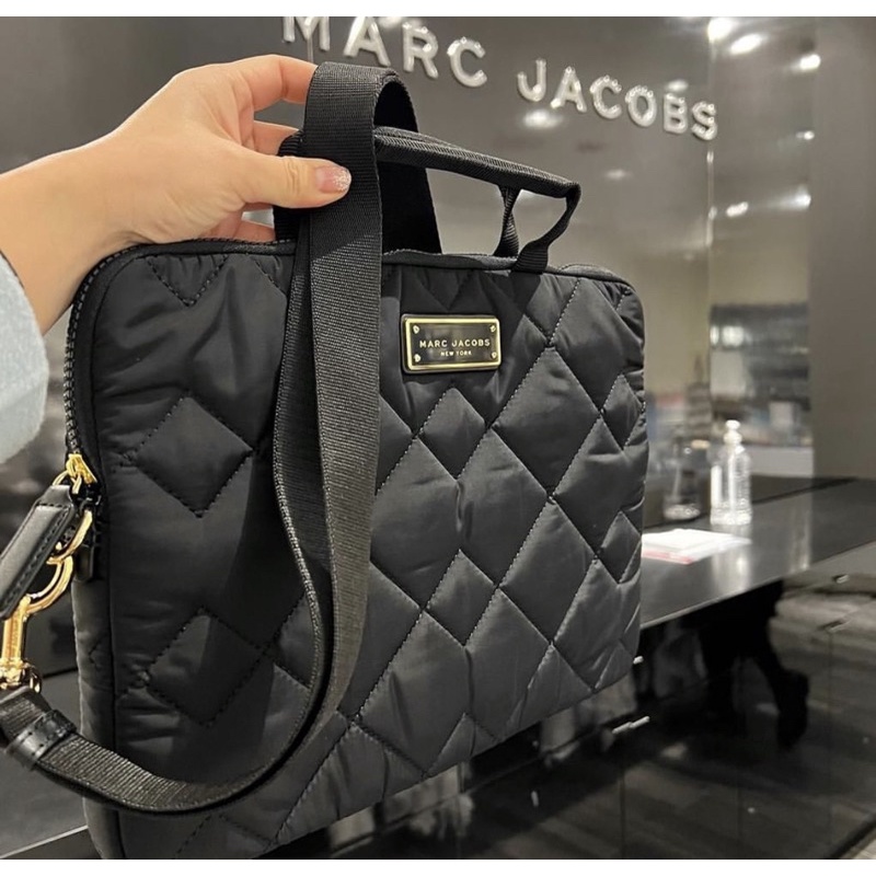 Marc Jacobs Quilted Nylon Laptop Messenger in Black (S550M06FA21 ...