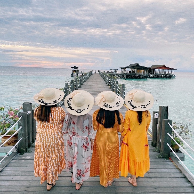 [PERSONALISED HAT] handmade by Charlotte/ Customised Gift/ Hadiah ...