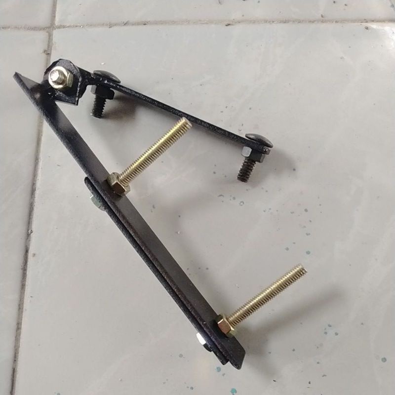 Seated / BRAKET MIKA THULE (1 Pair Of Right And Left) | Shopee Malaysia