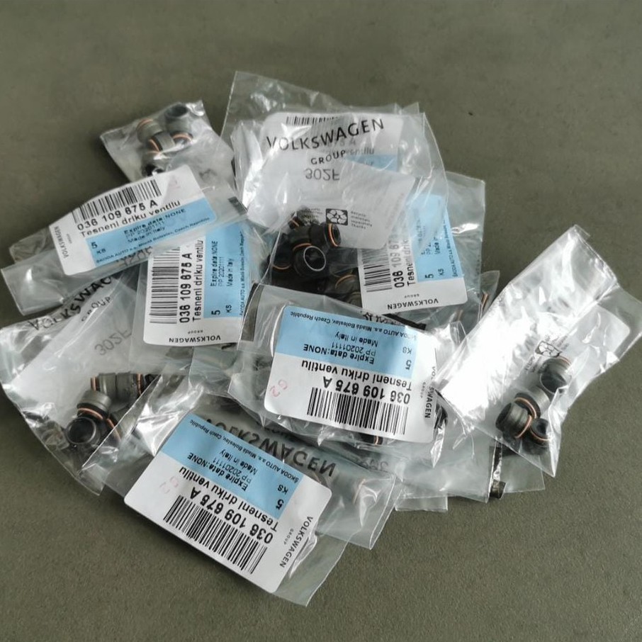036109675A VALVE STEM SEAL FOR AUDI A1 A3 A4 A5 A6 A7 A8 Q3 Q5 Q7 TT ...