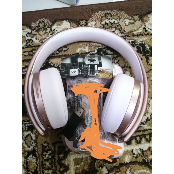 Sony Gold Wireless Headset (Rose Gold) | Shopee Malaysia