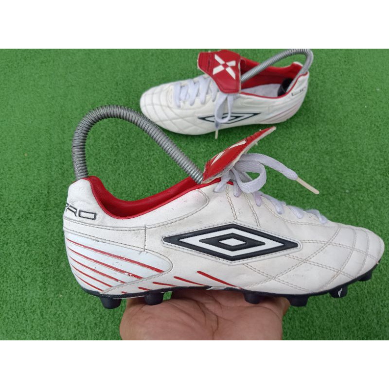 kasut bolasepak umbro saiz 4uk/37 | Shopee Malaysia