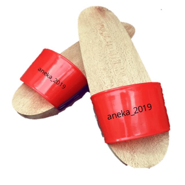 Terompah / teropoh / terompoh / selipar kayu / sepatu kayu / flip flop ...