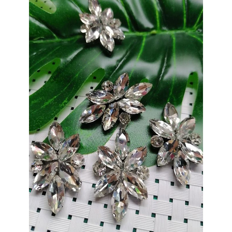 READY STOCK IRON ON BEADS CLEAR CRYSTAL SAIZ SESUAI UNTUK TAMPAL BAJU ...