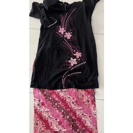 baju kurung batik warna hitam pink | Shopee Malaysia
