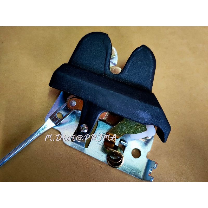 PROTON WIRA SEDAN REAR LID LOCK BELAKANG BONNET LOCK | Shopee Malaysia